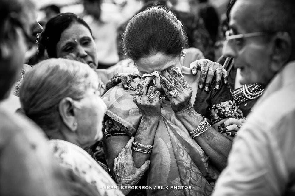 16 Stunning Photos Of Indian Brides During Their Vidaai That Will Make ...
