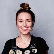 Can You Guess The Woman By The Crap She Keeps In Her Bag?