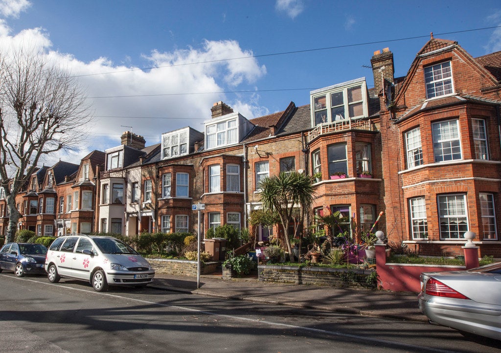These Photos Show How Social Housing Once Made London Affordable To ...