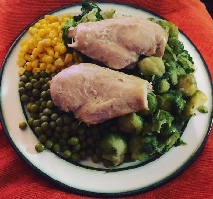 19 Pictures Of Roast Dinners That Will Offend All British People