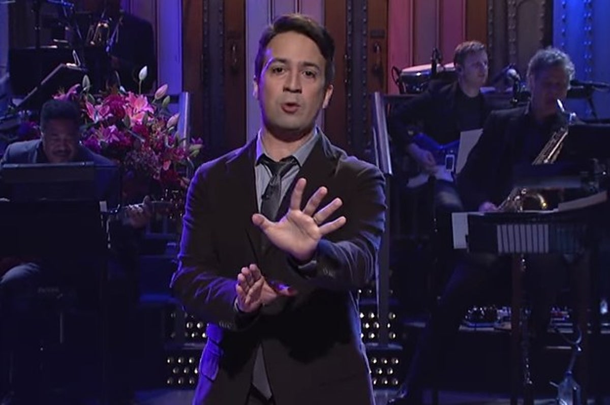 Lin Manuel Miranda Hosted Snl And He S Not Throwing Away His Shot