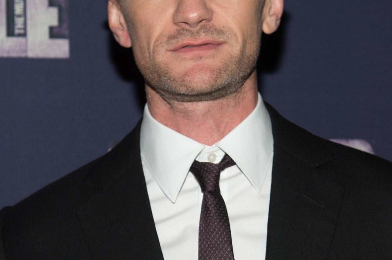 Neil Patrick Harris Is Unrecognizable As Count Olaf's Captain Sham Disguise