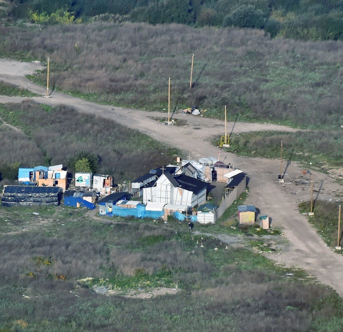 18 Aerial Photos That Show What Remains Of The Calais "Jungle"