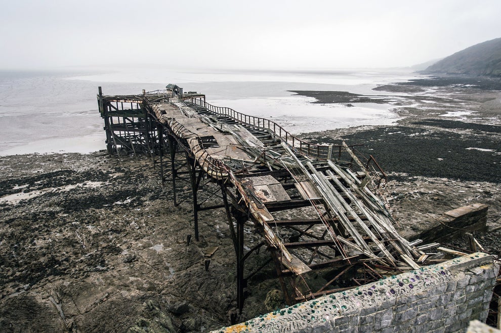 There’s A Stunningly Creepy Pier In Somerset That You Have To See