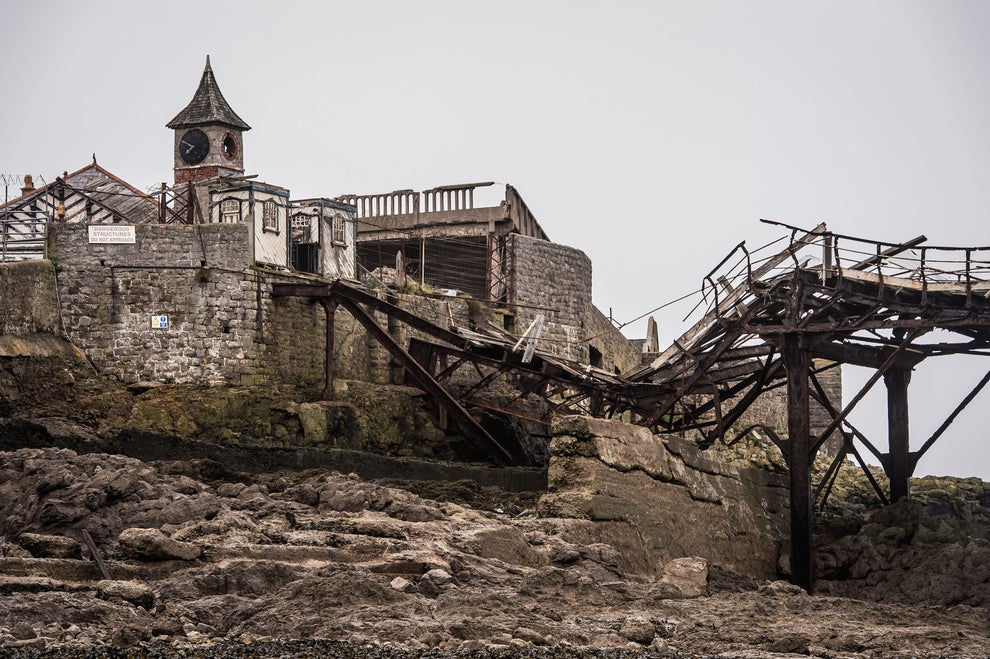 There’s A Stunningly Creepy Pier In Somerset That You Have To See