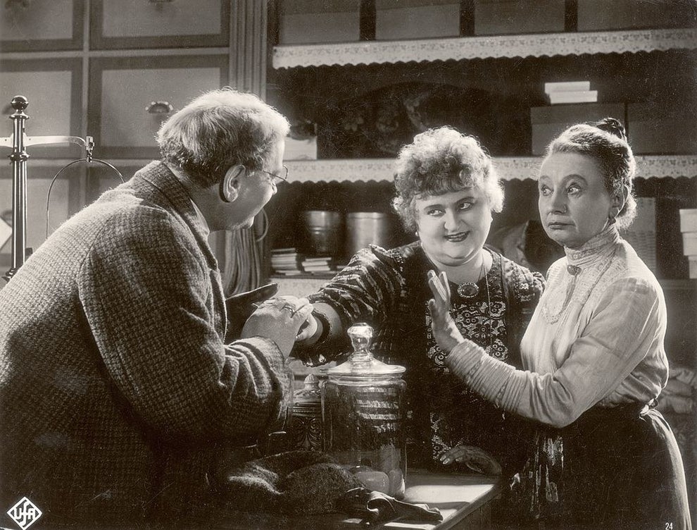 20 Old-Timey Photos That Are 100% You And Your Friends