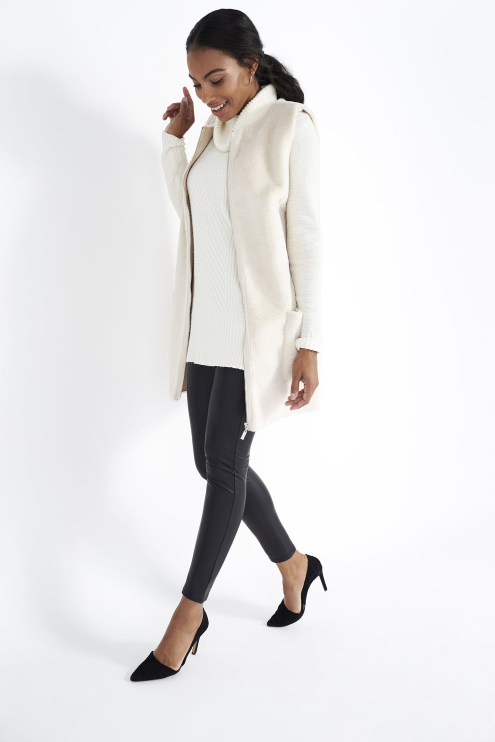 12 Unique Holiday Outfits That Prove Winter's The Most Stylish Season