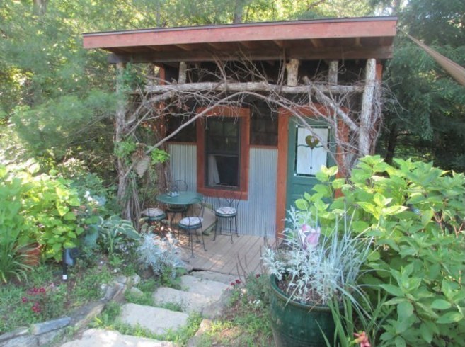 25 Amazing And Affordable Treehouses You'll Want To Rent For Your Next ...