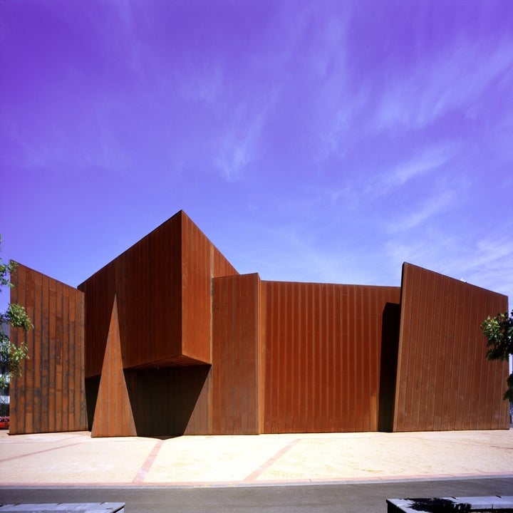 10 Lesser-Known Aussie Art Galleries That Are Definitely Worth A Visit