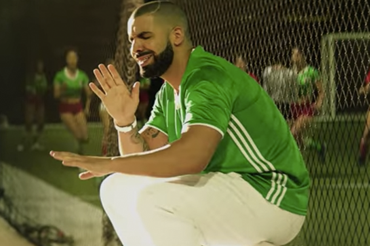 Drake Is Dancing In A Mexican Soccer Jersey And People Are Loving It