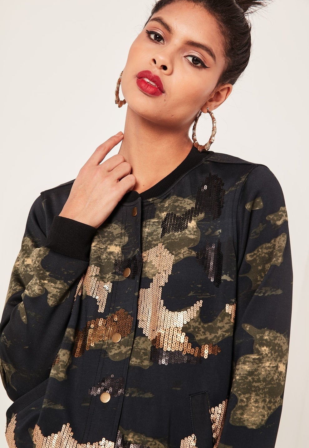 23 Gifts For People Who Love "Absolutely Fabulous"