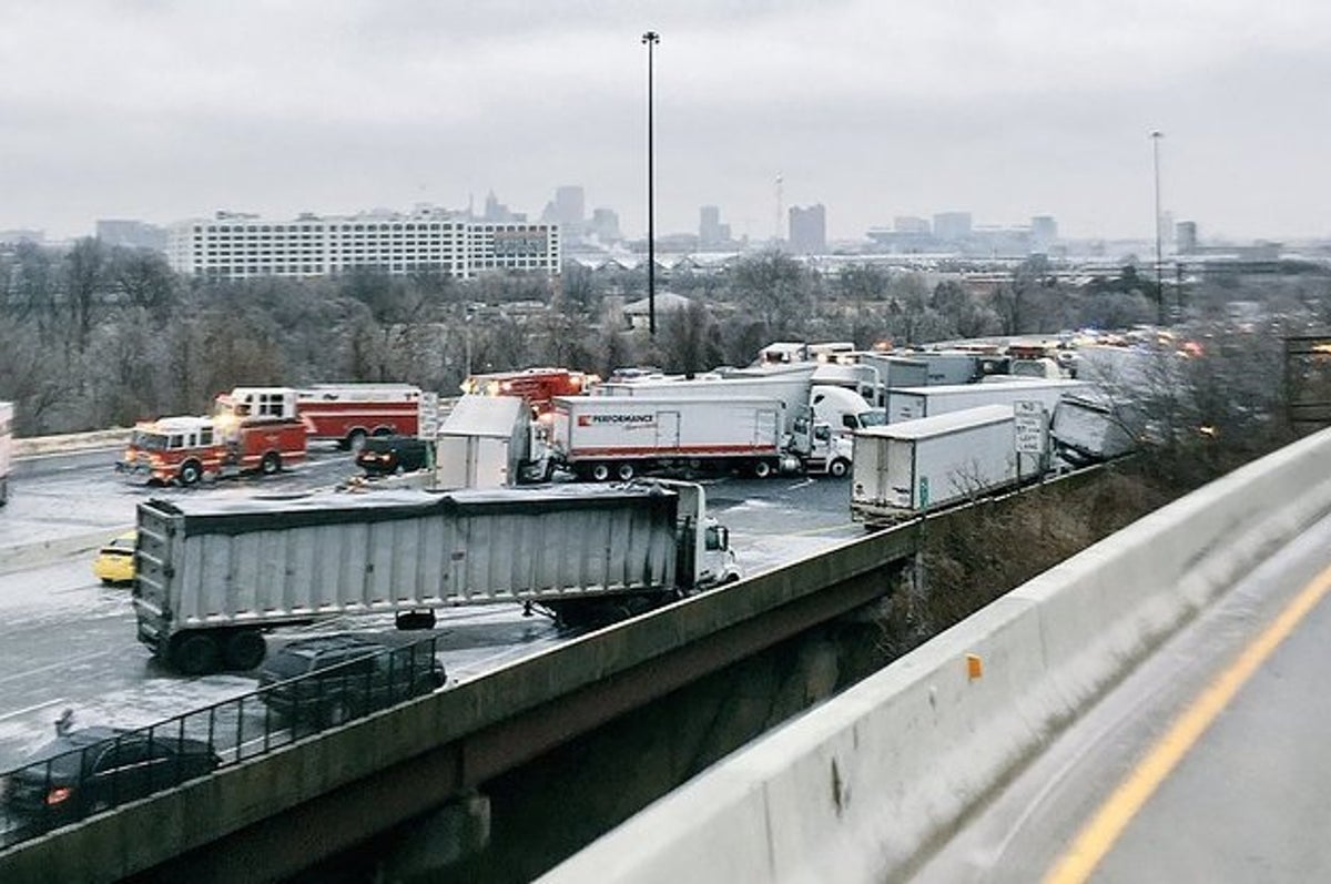 Massive Car Crash Involving 55 Vehicles Leaves 3 Dead, 15 Injured In ...