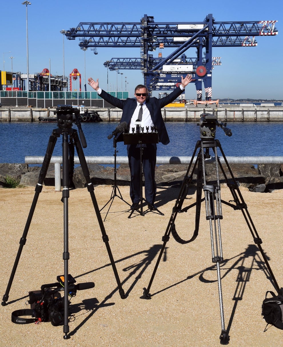 29 Photos That Sum Up How Ridiculous Australian Politics Was In 2016