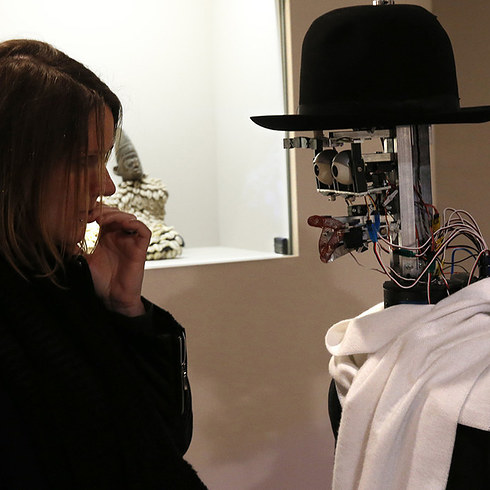 18 Bizarre Inventions From 2016 That Are Borderline Genius