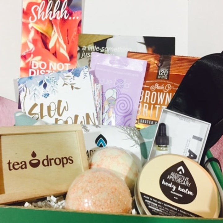 17 Amazing Subscription Boxes For Women Of Color