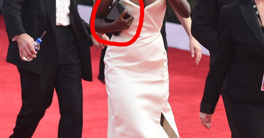 Viola Davis Carrying Around Slippers In Her Purse At The SAG Awards Is ...