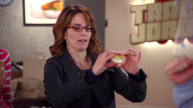 What Food Is Liz Lemon Eating In This Scene?