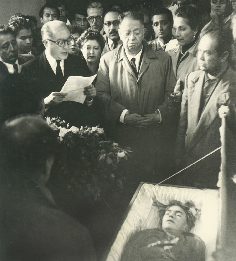 12 Beautiful Pictures From Frida Kahlo's Incredible And Difficult Life