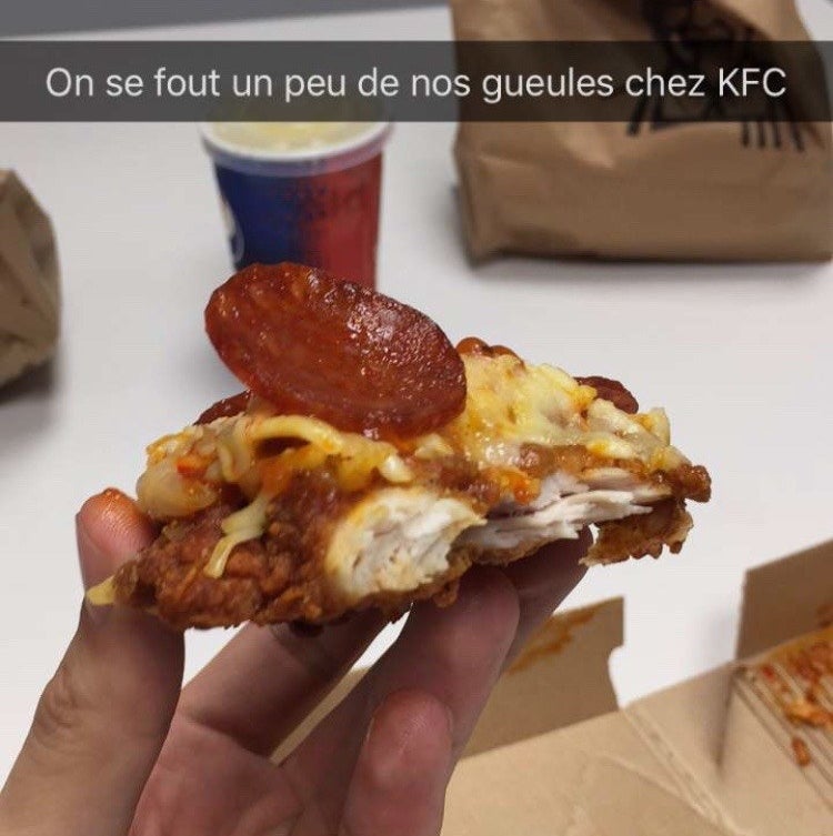 On a goûté la «chizza» de KFC et clairement, on se fout de nos gueules