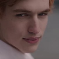 9 Interesting Theories About Who The "Riverdale" Murderer Is