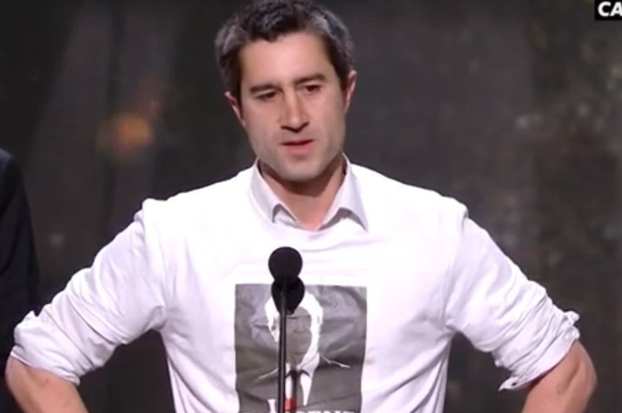 Pour les César, François Ruffin porte un t-shirt «I love Vincent» (Bolloré)
