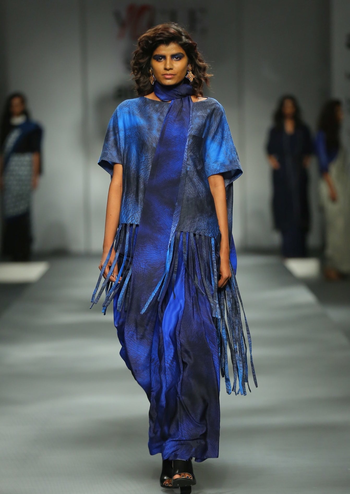 Here Are 35 Non-Boring Ways To Drape A Sari