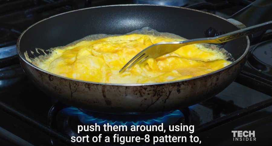 how to make fluffy scrambled eggs youtube