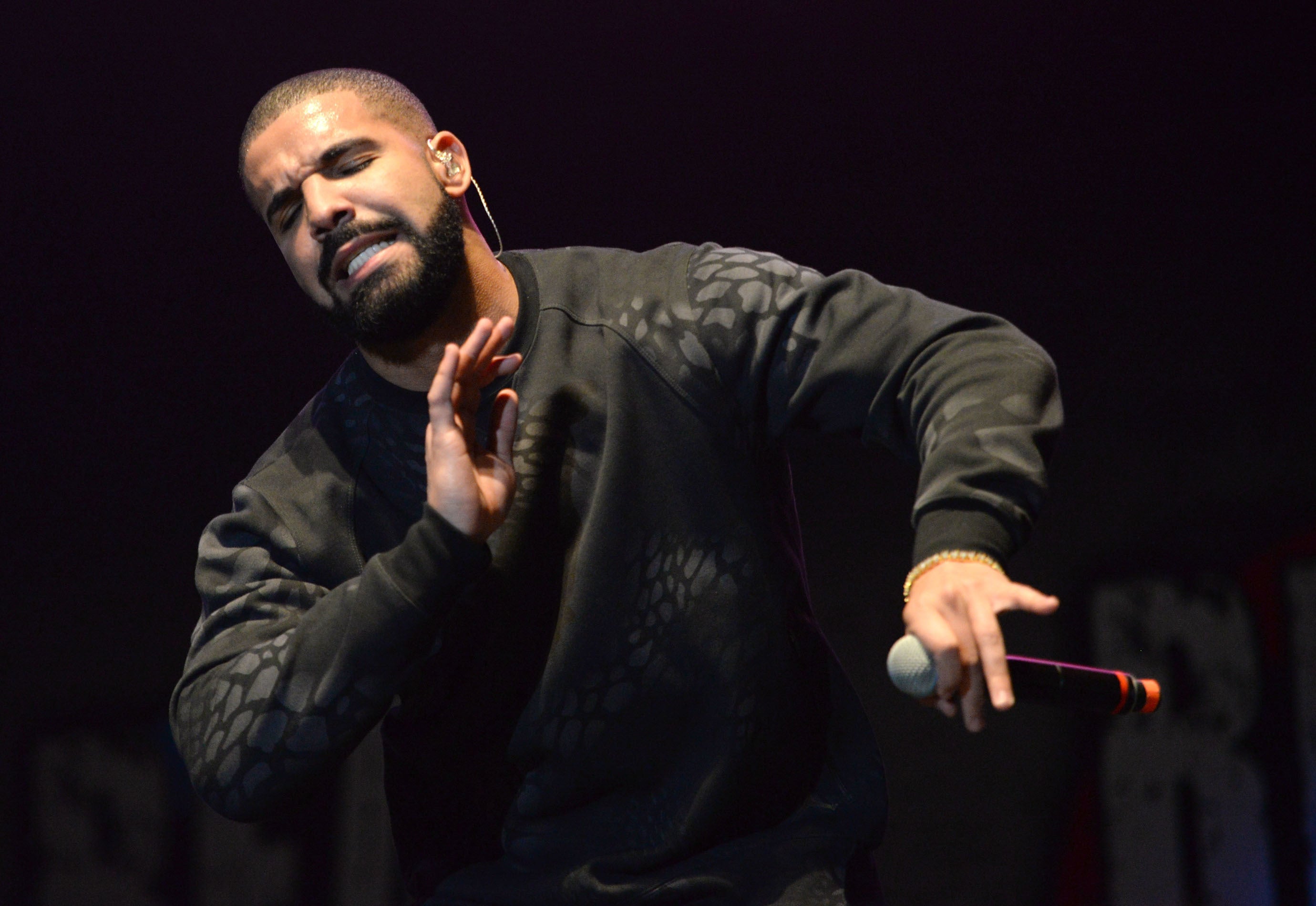 Drake Finally Dropped His New Playlist And People Are Shook