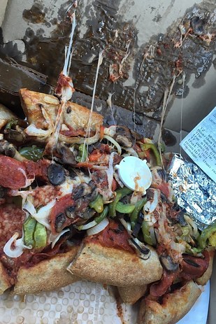 18 Hilariously Awful Pizza Delivery Fails That Will Make You Laugh Then Cry