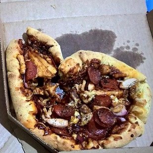 18 Hilariously Awful Pizza Delivery Fails That Will Make You Laugh Then Cry