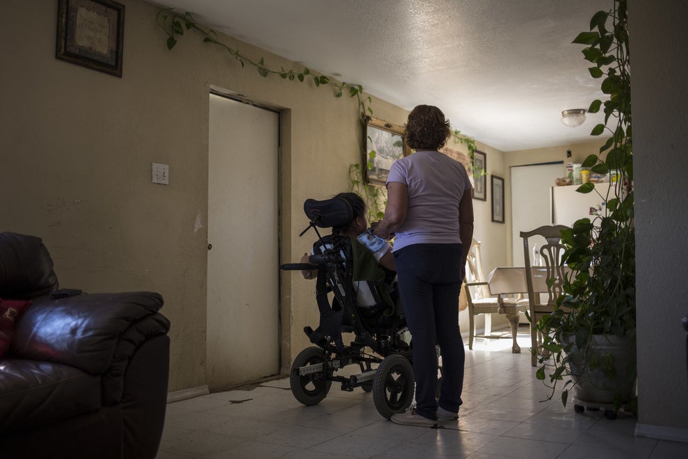 Here's How Undocumented Immigrants Are Living In The Shadow Of Border ...