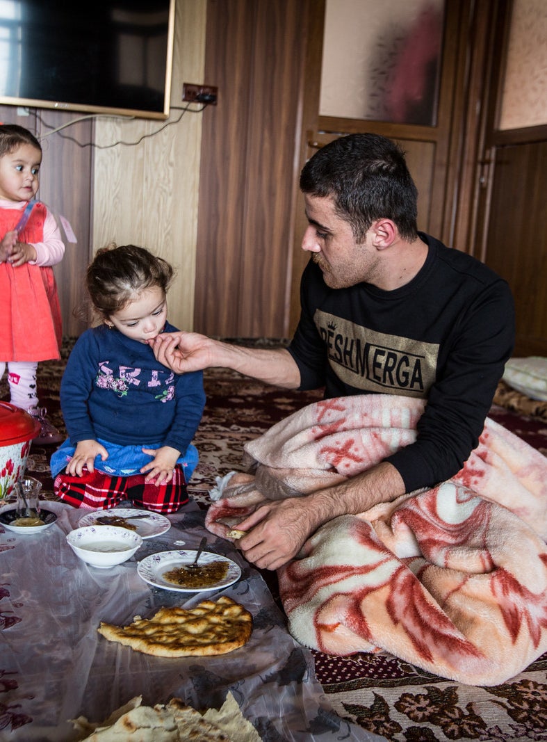 A Soldier Loses His Legs On A Front Line With ISIS — Then Fights To ...