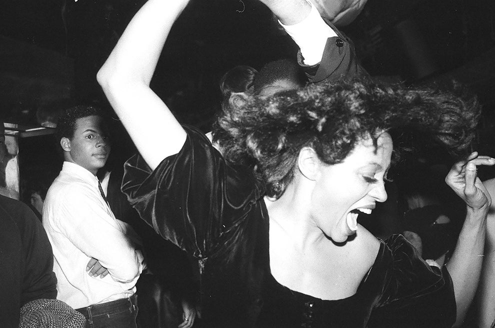 29 Pictures That Show Just How Insane Studio 54 Really Was