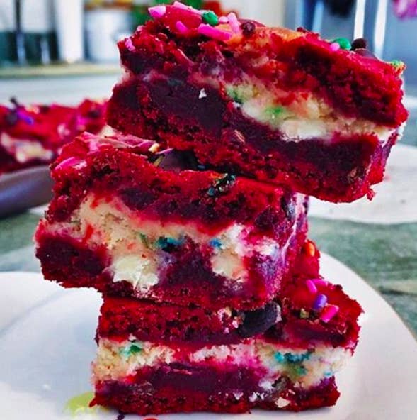 25 Desserts So Good-Looking You'd Be OK Leaving Your Family For Them