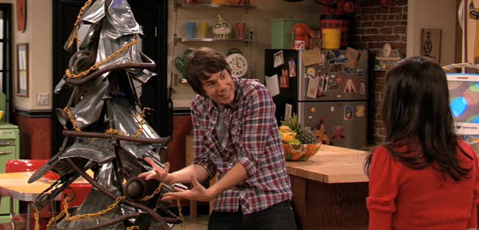 The One Question About "iCarly" That's Been Bothering Me For 10 Years