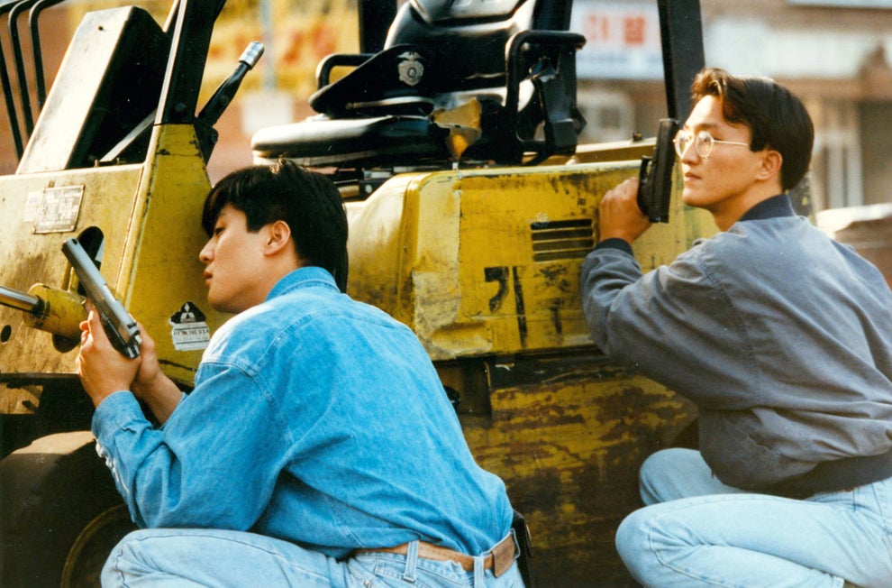 23 Disturbing Pictures From The 1992 Los Angeles Riots