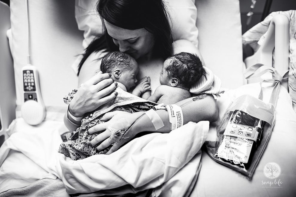 These Shockingly Beautiful Birth Photos Were Named The Best For 2017