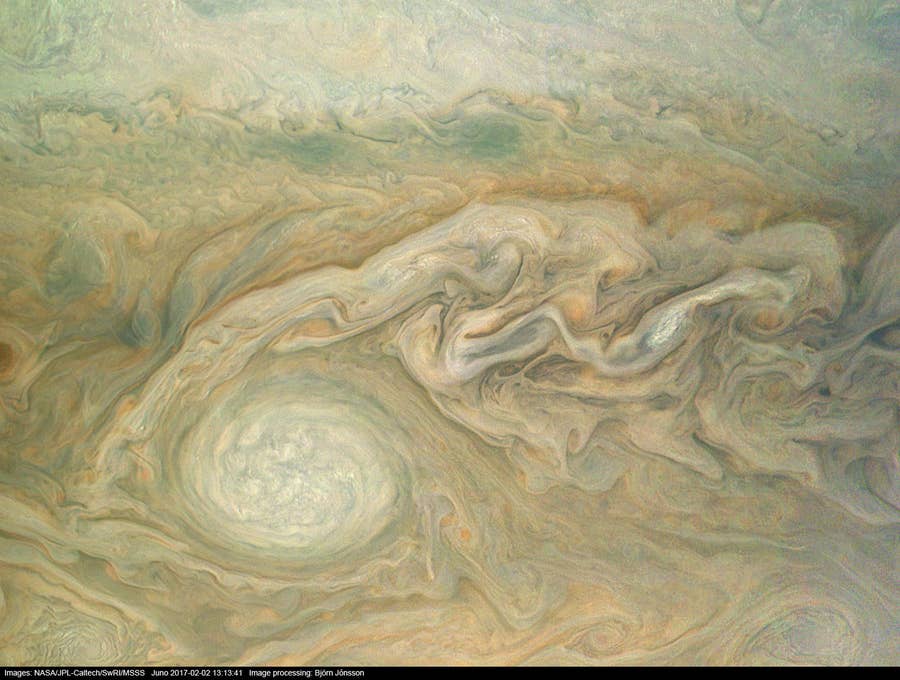 jupiter clouds juno