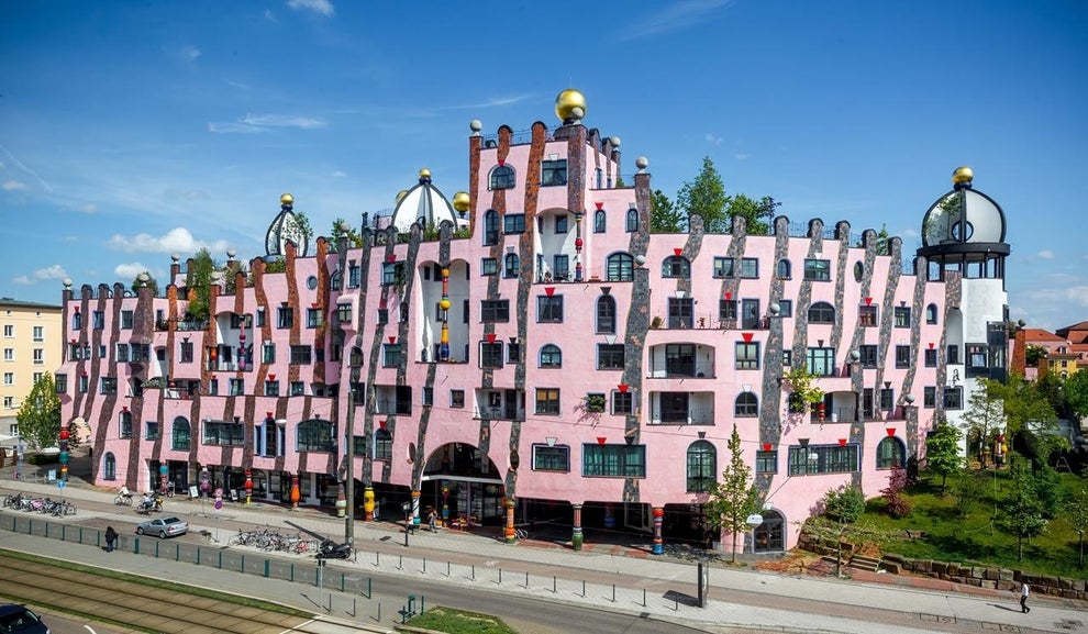 17 Pink Buildings That Will Make You Say, "I Want To Go To There"