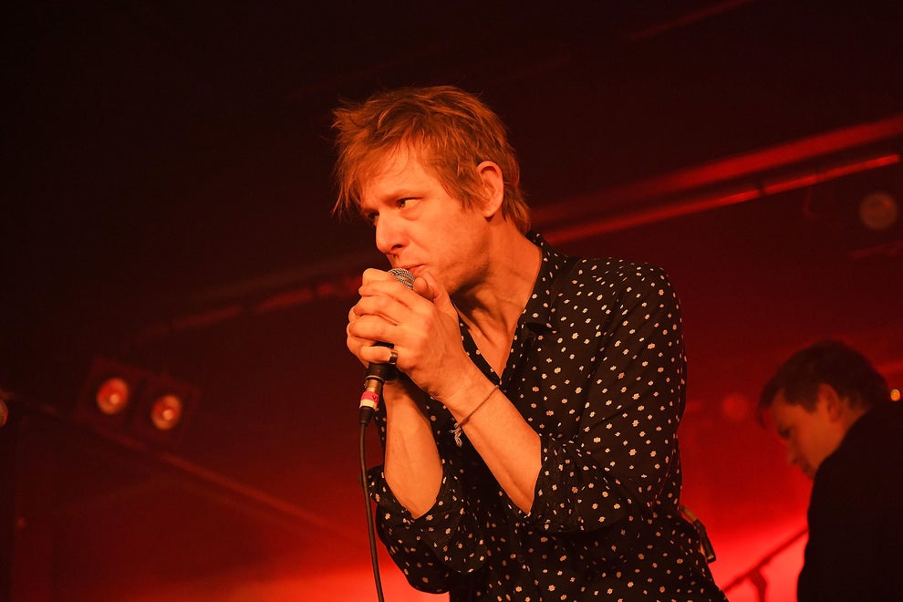 Here Is How 19 Alt-Rock Stars Looked Like In 2007 Vs. Today