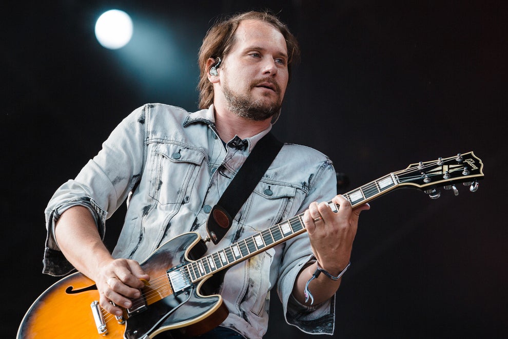 Here Is How 19 Alt-Rock Stars Looked Like In 2007 Vs. Today