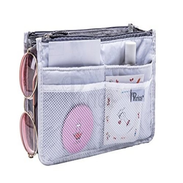 23 Ways To Make Getting Dressed In The Morning So Much Easier