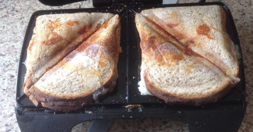 19 Delicious Ways To Eat Toast That Brits Don't Realise Are Weird