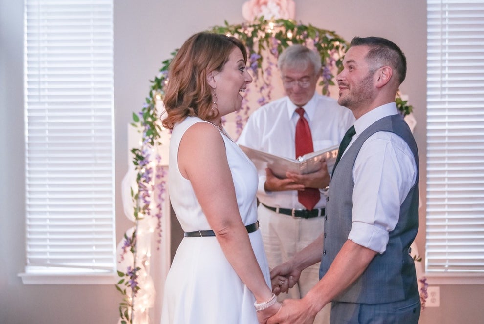 This Couple Had A Surprise Wedding Where The Bride Was The One Who Got ...