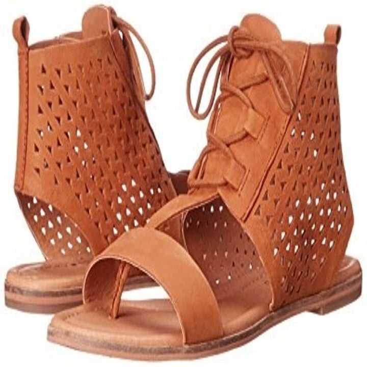 25 Practical Sandals That Are (Shockingly) Not Hideous