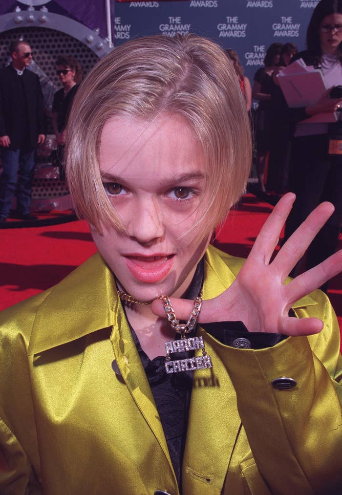 17 Aaron Carter Fashion Choices That Are Literally Peak ’00s