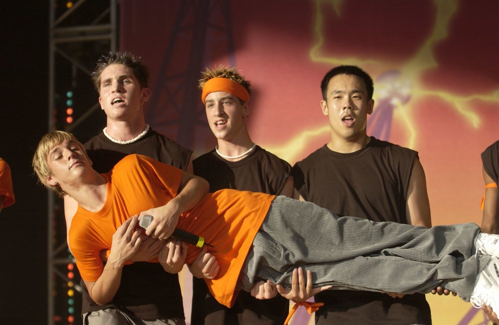 17 Aaron Carter Fashion Choices That Are Literally Peak ’00s