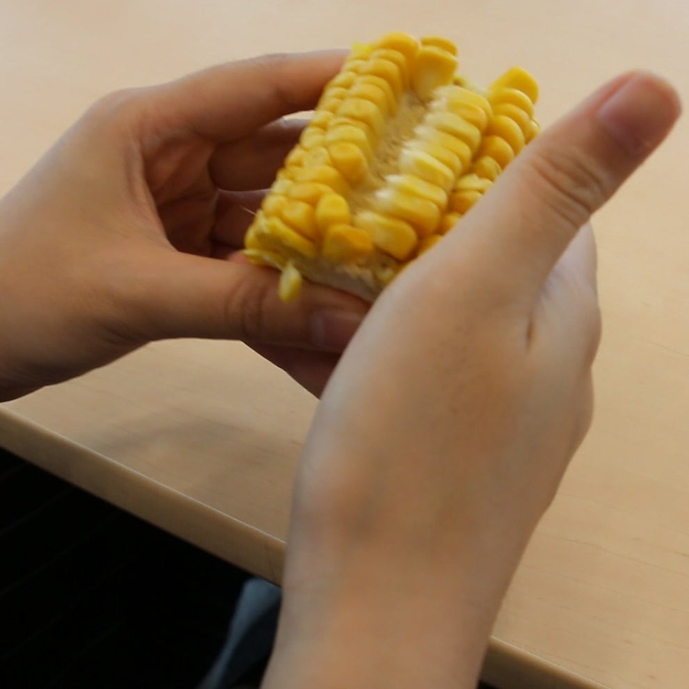 People On Twitter Are Freaking Out About This Life-Changing Corn Hack