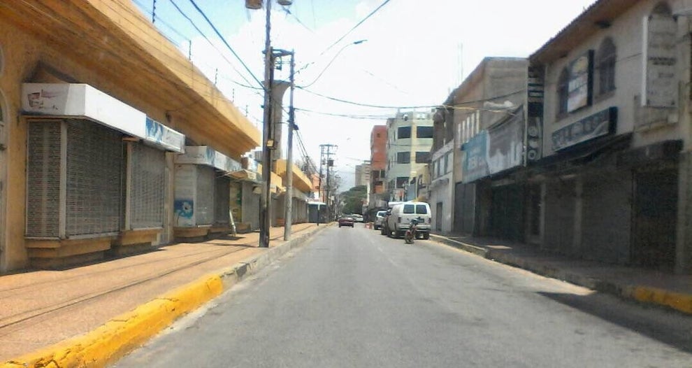 19 Poderosas imágenes de las calles de Venezuela desoladas durante el ...