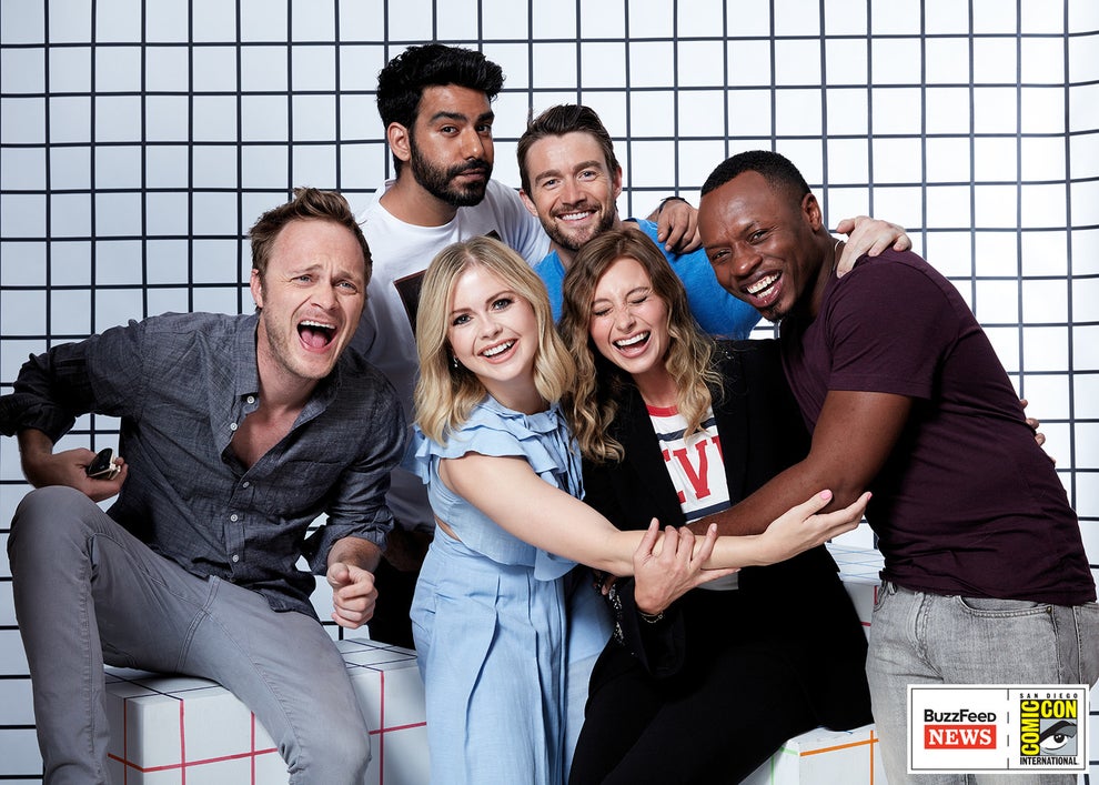 The Most Swoon-Worthy Cast Photos From San Diego Comic-Con